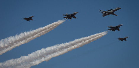 Live Chennai: IAF to Hold Spectacular Air Show Over Marina Beach for ...