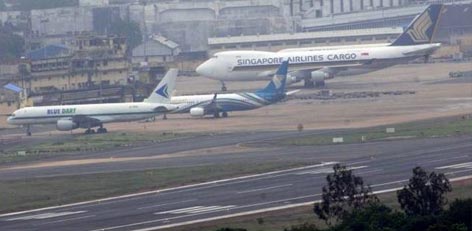 Live Chennai: In Chennai trials for cross runway operations conducted ...